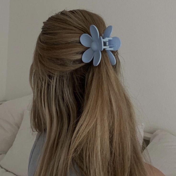 Flower Clutcher – Zerie
